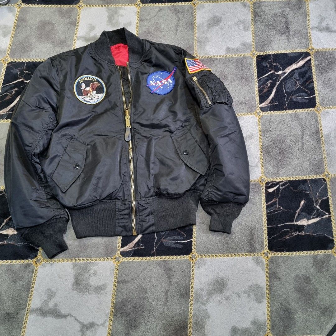 Jaket Bomber alpha industries x Nasa, Fesyen Pria, Pakaian , Atasan di ...