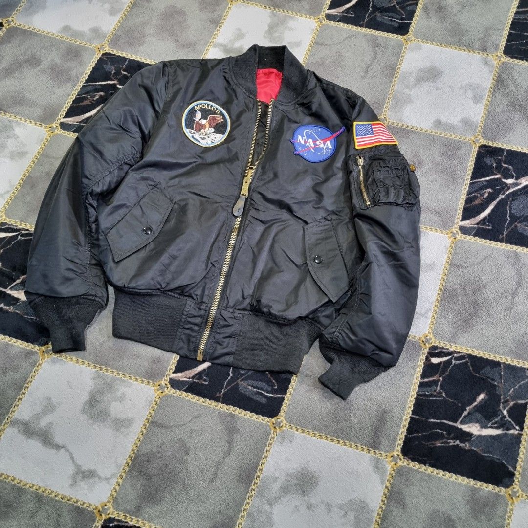 Jaket Bomber alpha industries x Nasa, Fesyen Pria, Pakaian , Atasan di ...