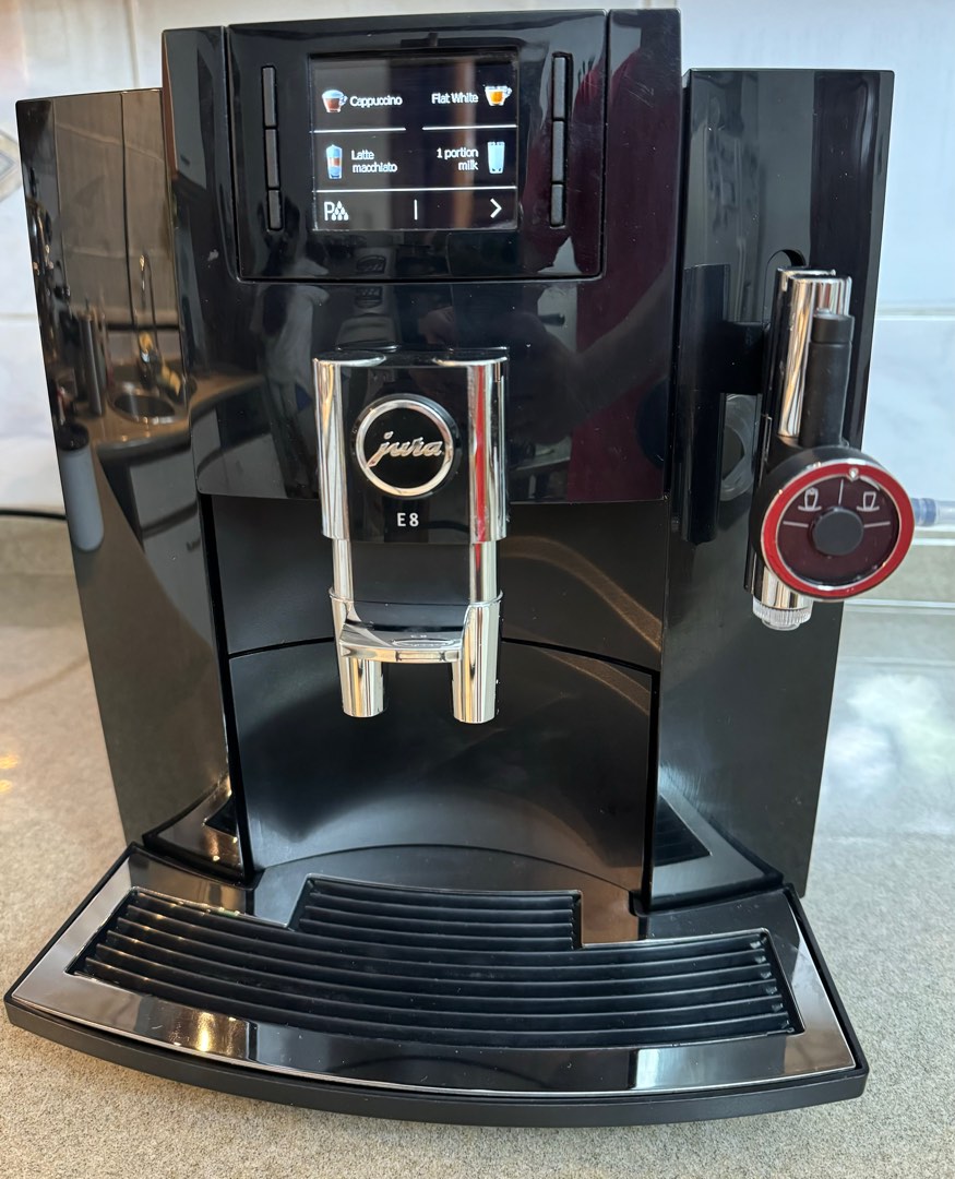 Jura E8 One Touch Espresso Cappuccino Coffee Machine, TV & Home ...
