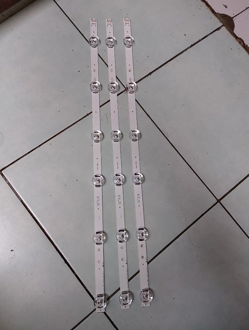 Led backlight TV LG, Elektronik, Lainnya di Carousell