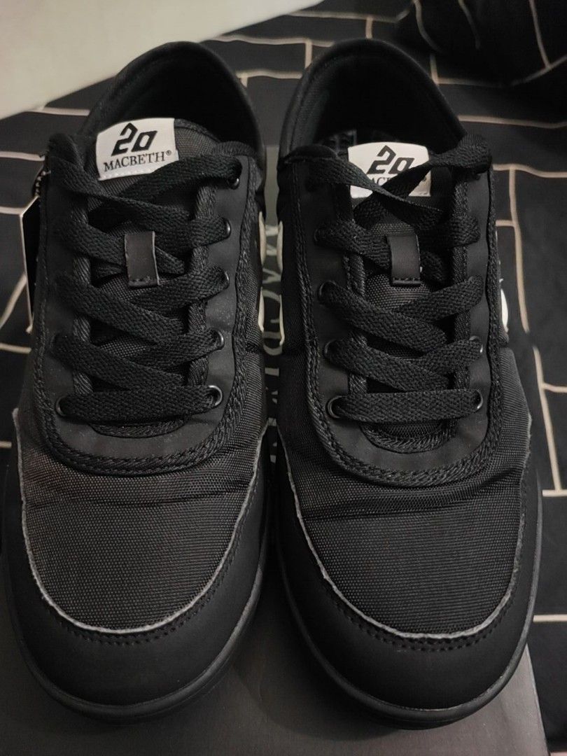 Macbeth Boomer, Men's Fashion, Footwear, Sneakers on Carousell