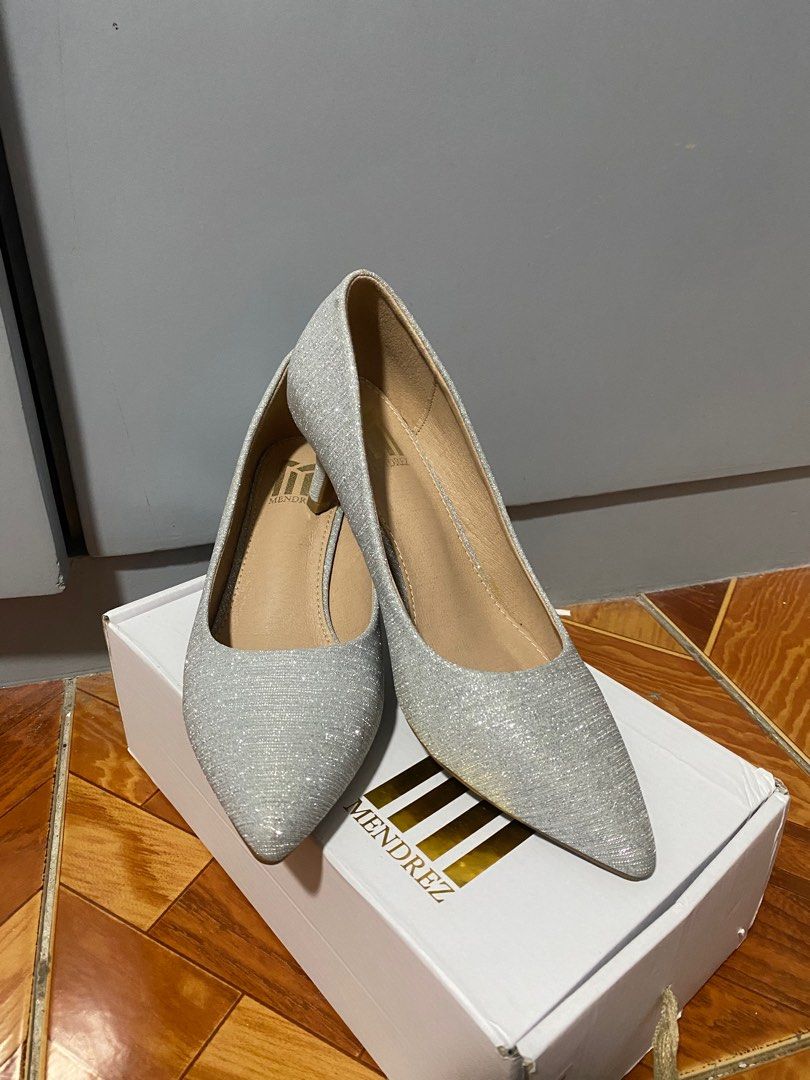 Mendrez silver shoes, Women's Fashion, Footwear, Heels on Carousell
