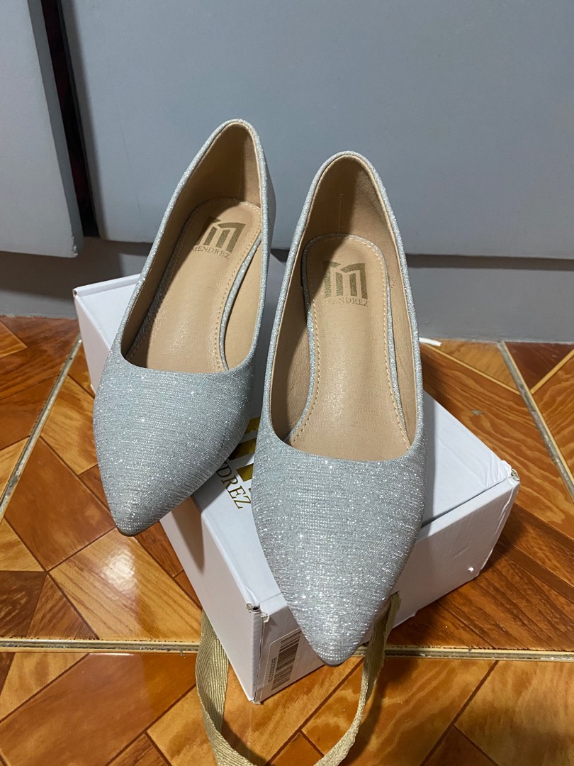 Mendrez silver shoes, Women's Fashion, Footwear, Heels on Carousell