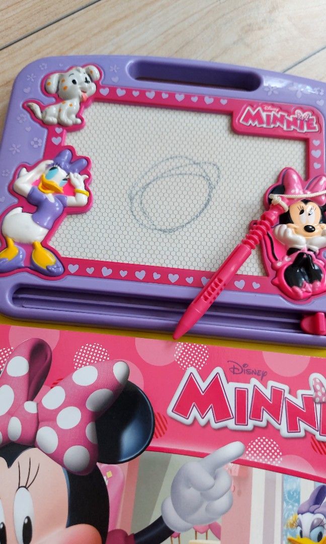 Minnie Mouse Magnetic Drawing Book, Hobbies & Toys, Toys & Games on ...