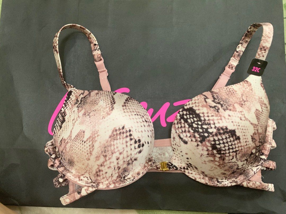 NEW La Senza Classic Plunge 32C, Women's Fashion, New Undergarments ...