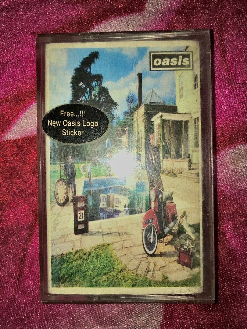 Oasis - Be Here Now, Cassette, Musik & Media, CD, DVD & Lainnya di Carousell