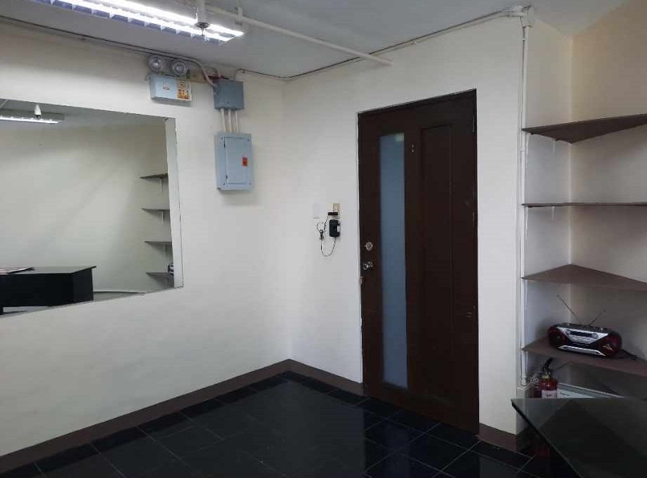 REGALIA PARK TOWER office unit near Araneta Center for sale, Property ...