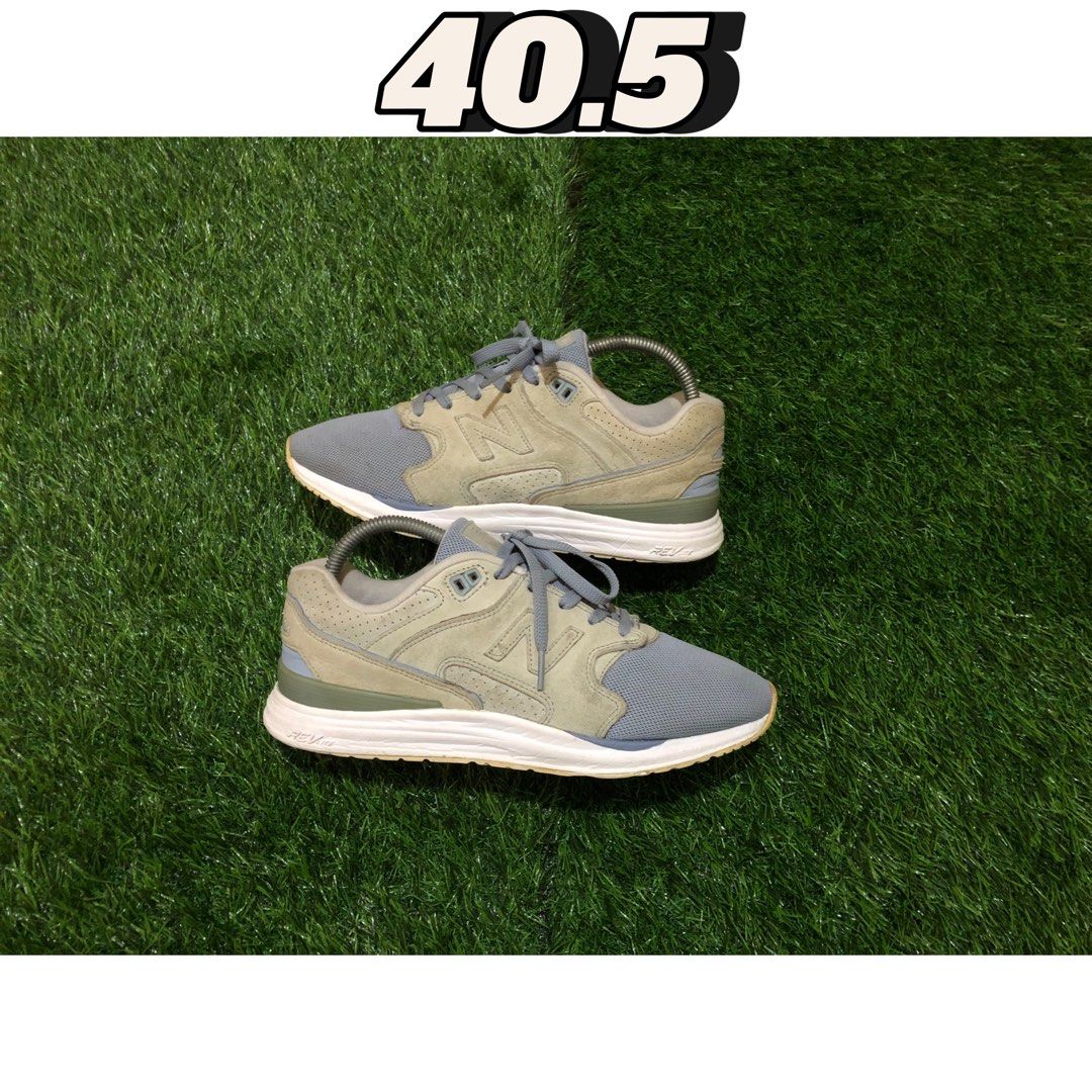 Sepatu bekas second original, Fesyen Pria, Sepatu , Sneakers di Carousell