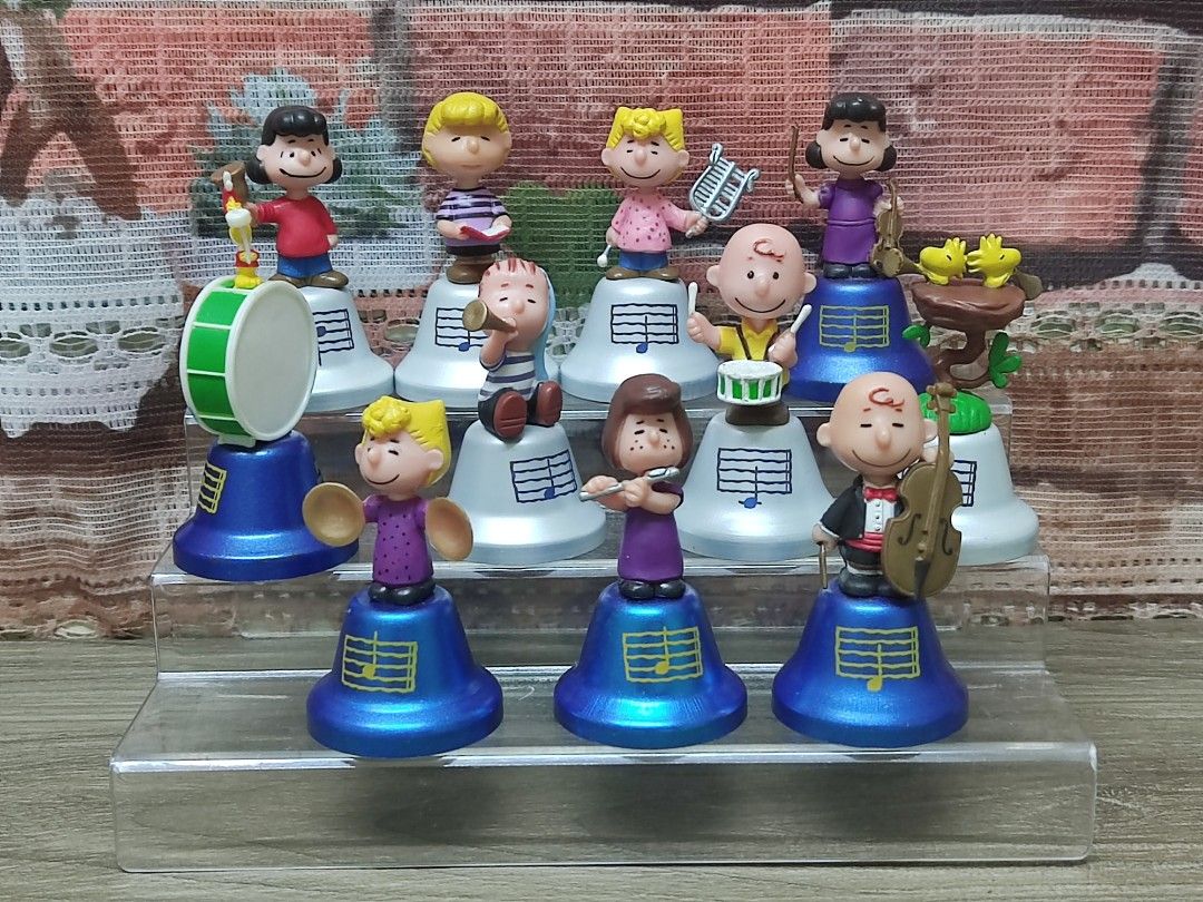 Snoopy hand bell pepsi twist, Babies & Kids, Infant Playtime on Carousell