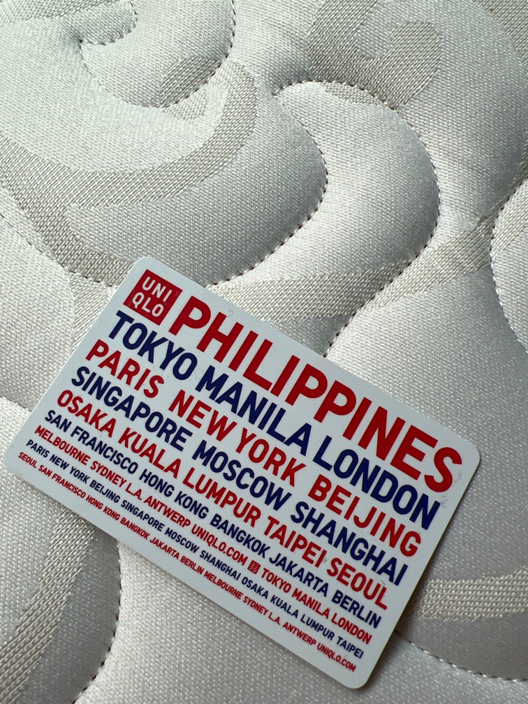 UNIQLO GIFT CARD WORTH 1000 pesos! ONLY 950 pesos on Carousell
