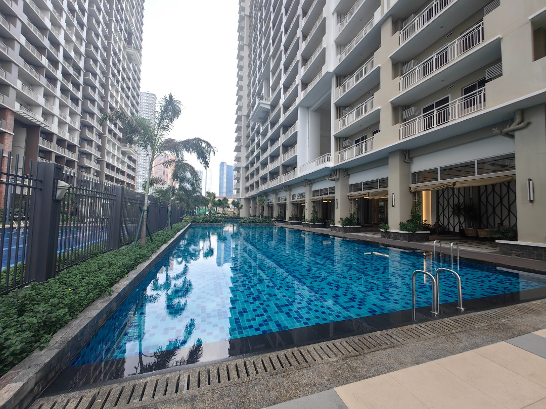 2bedroom 53.5sqm Bare Condo Unit with parking for Rent in Kapitolyo ...