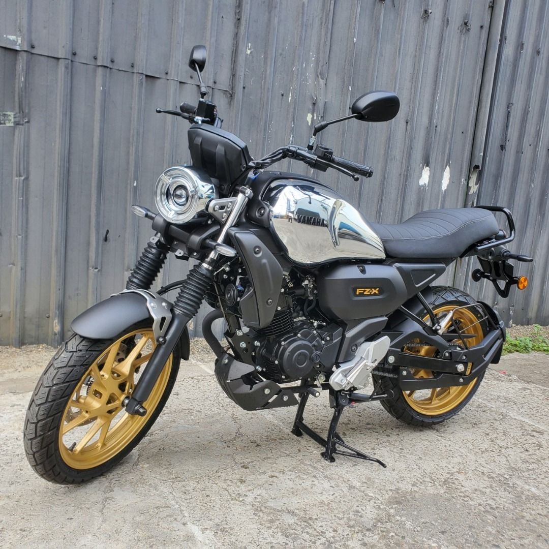 售 新車 YAMAHA FZX150 輕檔 新色 FZX, 機車, 新車在旋轉拍賣