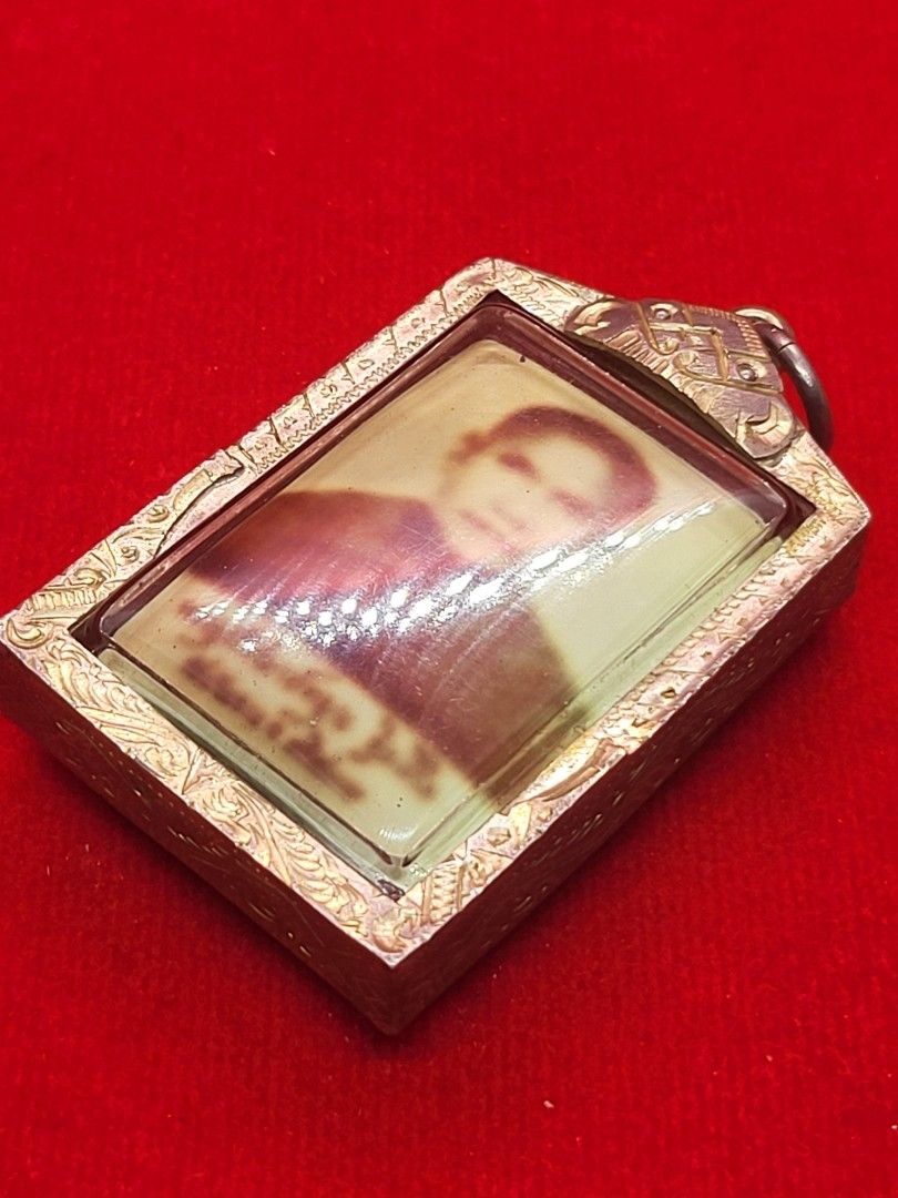 🚨 Rare Lp Moon locket Wat Ban Jan Be 2546 ~ Thai Amulets, Hobbies ...