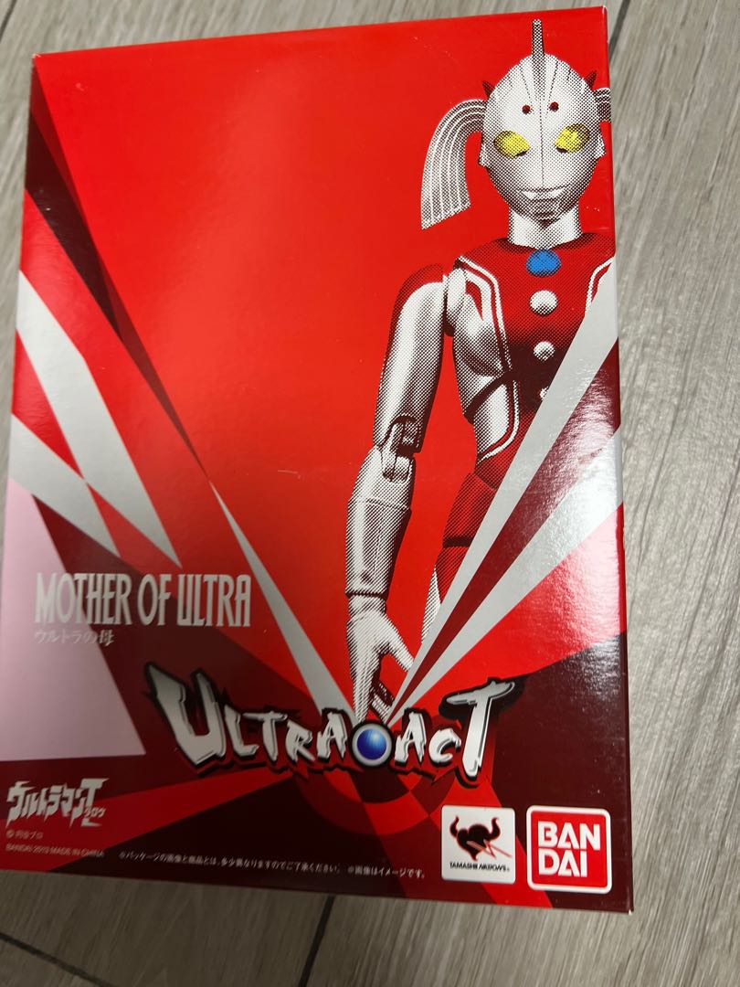 二手 ultra act 超人 之父 超人之母 80 尤莉安 共四隻, 興趣及遊戲, 玩具 & 遊戲類 - Carousell