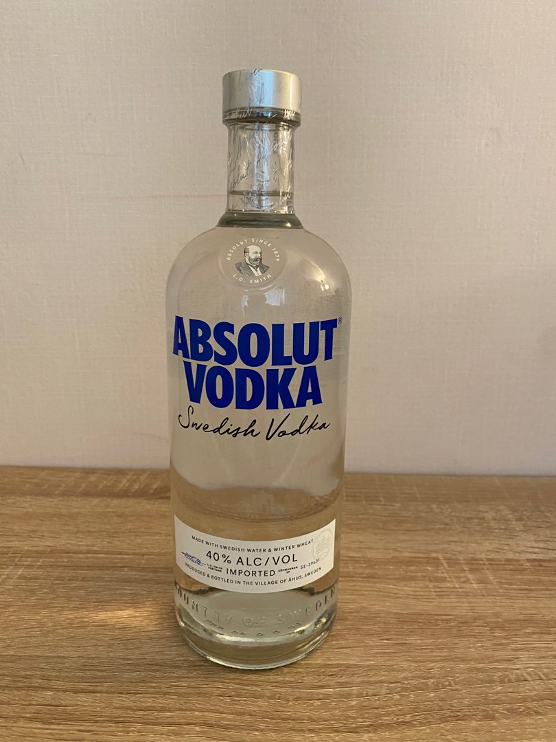 ABSOLUT VODKA ORIGINAL 💯 %, Serba Serbi, Others di Carousell