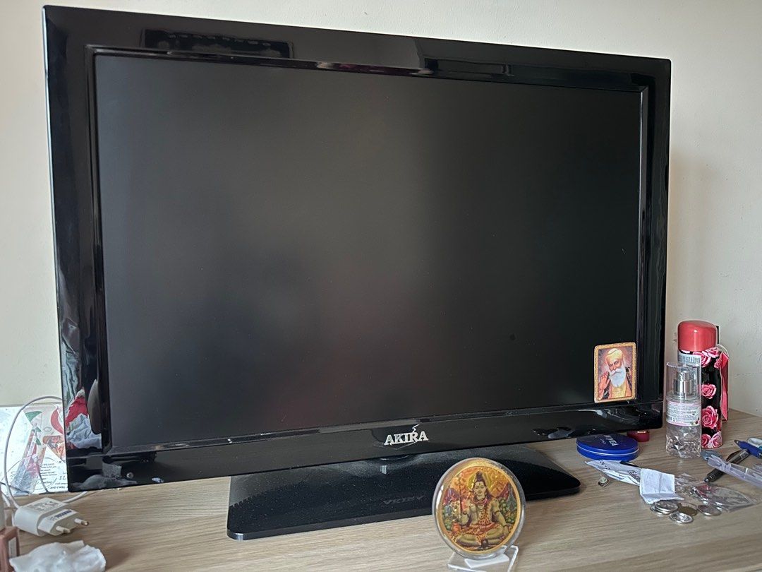 AKIRA 28" Full HD LCD TV (WITH BUILT-IN DVD PLAYER), TV & Home ...