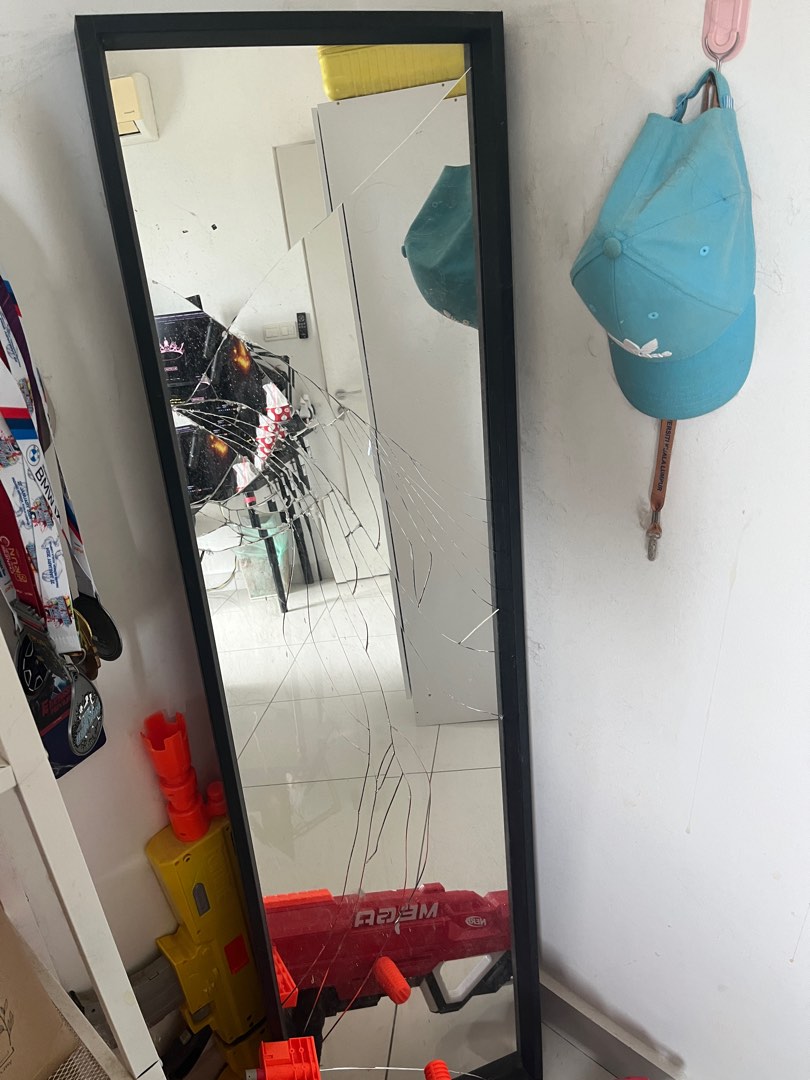 Cermin retak / crack mirror, Furniture & Home Living, Home Decor ...