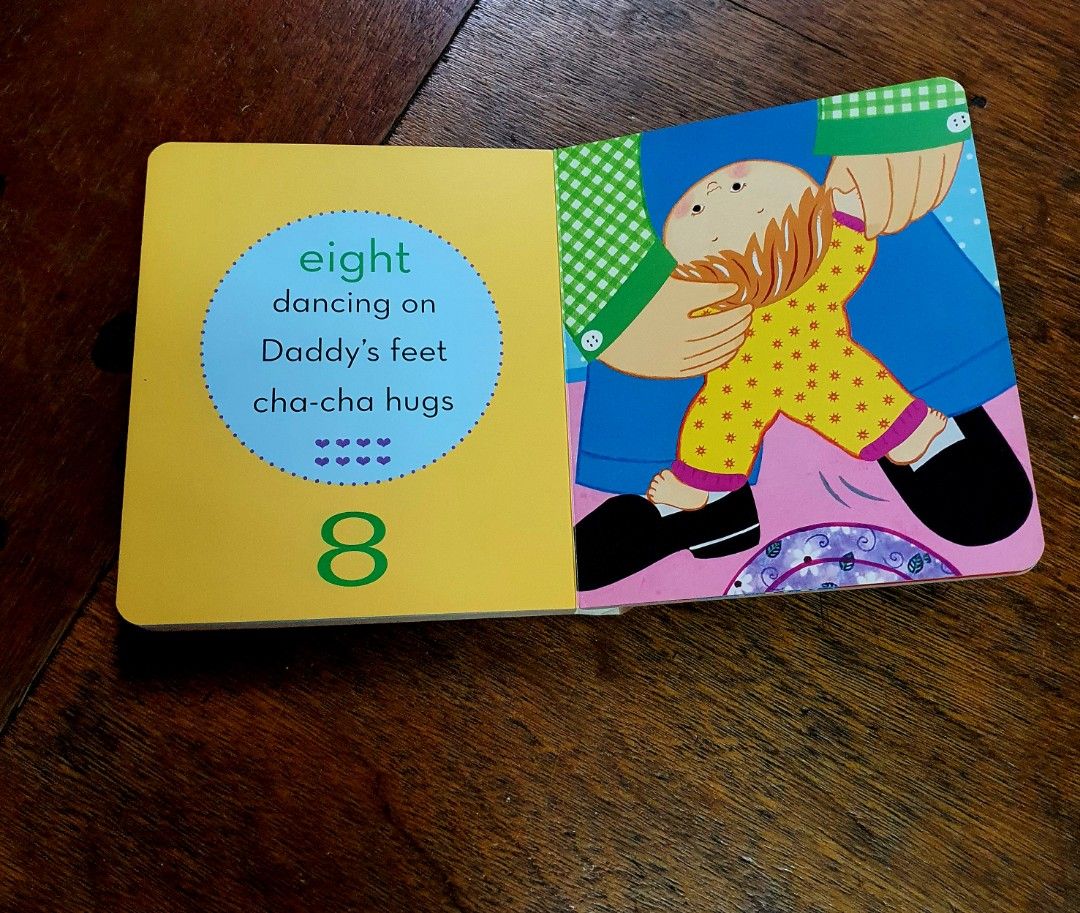 Daddy Hugs by Karen Katz, Hobbies & Toys, Books & Magazines, Children's ...