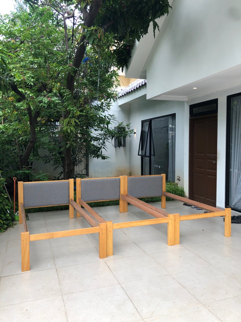 STOK BANYAK KEMBAR Dipan Divan Single 90x200 Kayu Full Solid Wood ...