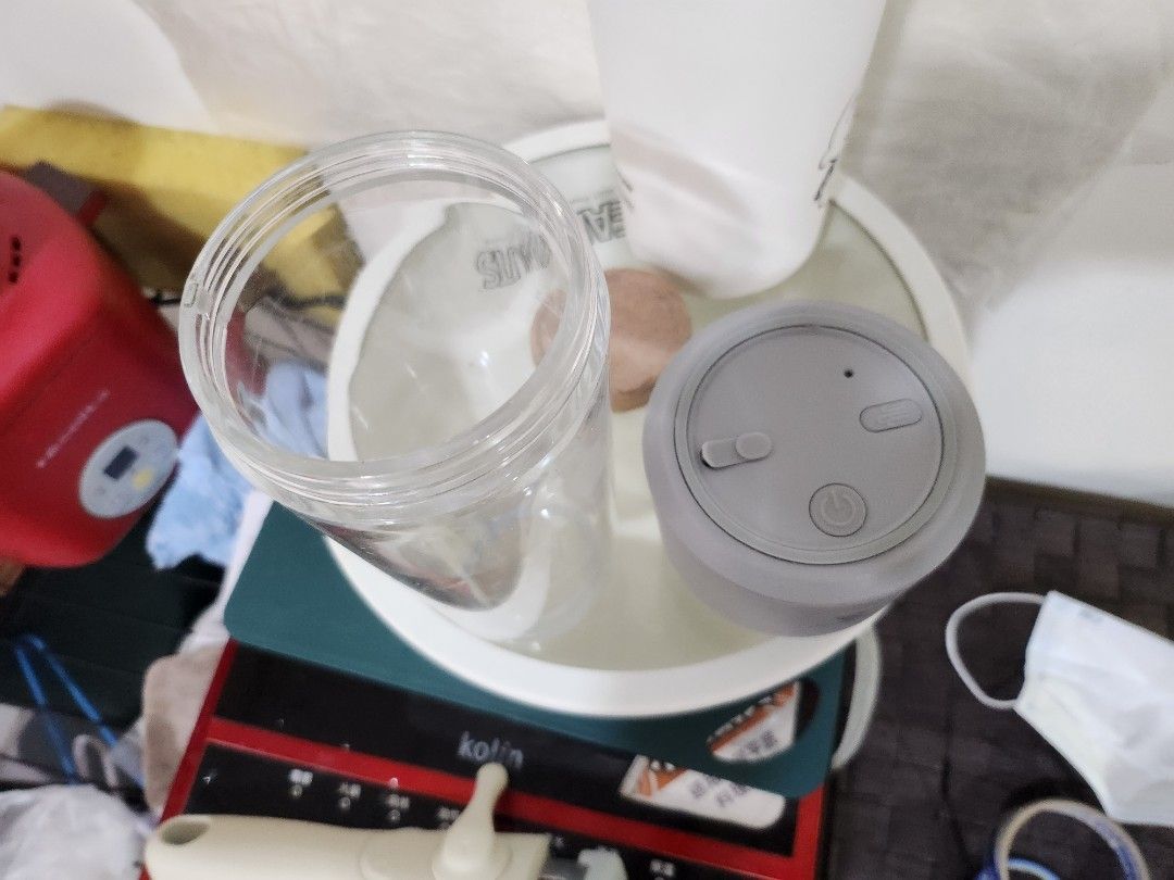 Future Lab 未來實驗室 Trombe 負壓鮮榨杯, 電視及其他電器 , 廚房用品, 榨汁機及攪拌機在旋轉拍賣