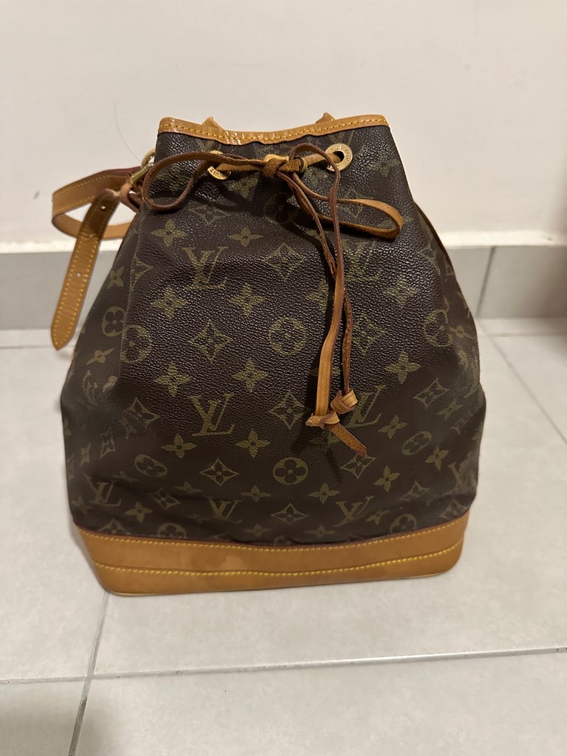 Louis Vuitton Neo Bucket Bag, Women's Fashion, Bags & Wallets, Shoulder ...