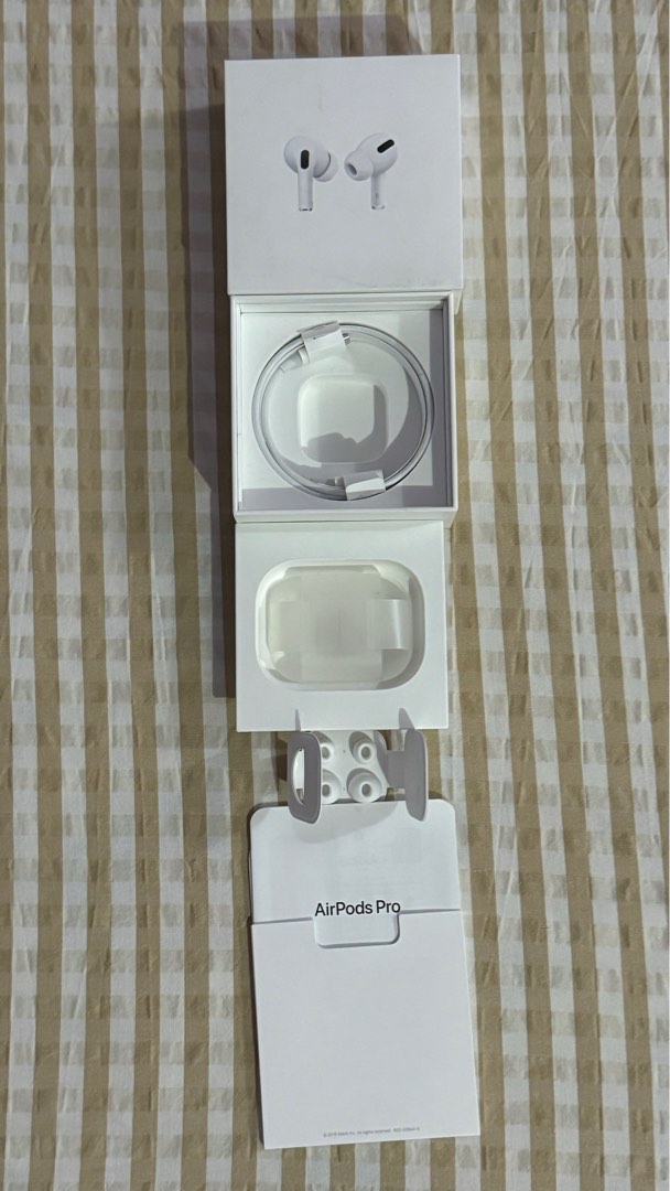 Original Airpods Pro (1st Gen) BOX and ACCESSORIES ONLY!!!!!!! (Unused ...