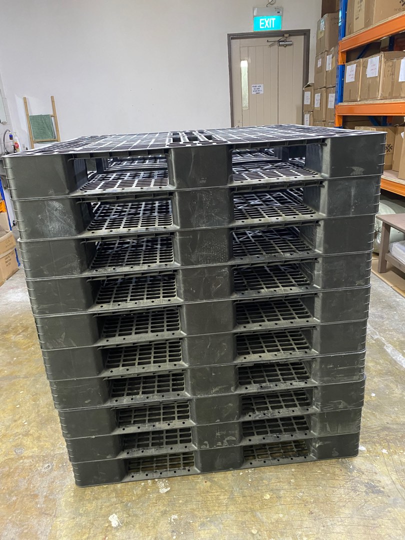 Plastic Pallets (1100x1100x120mm), Furniture & Home Living, Home ...