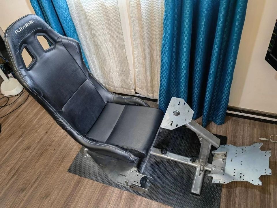 Playseat Evolution & Playseat Gearshift Holder Pro, Video Gaming ...