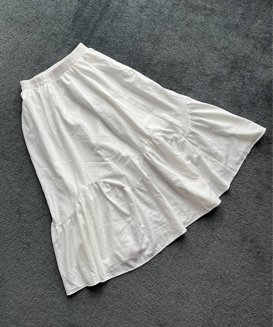 Rok midi putih kembang karet, Fesyen Wanita, Pakaian Wanita, Gaun & Rok ...