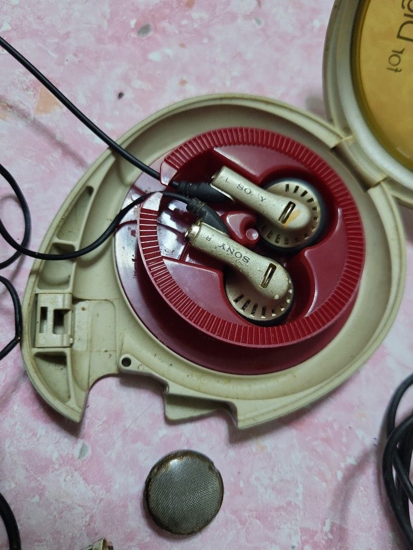 SONY MDR-E484 and E806(請留意內文介紹), 音響器材, 耳機 - Carousell