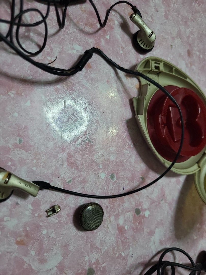 SONY MDR-E484 and E806(請留意內文介紹), 音響器材, 耳機 - Carousell