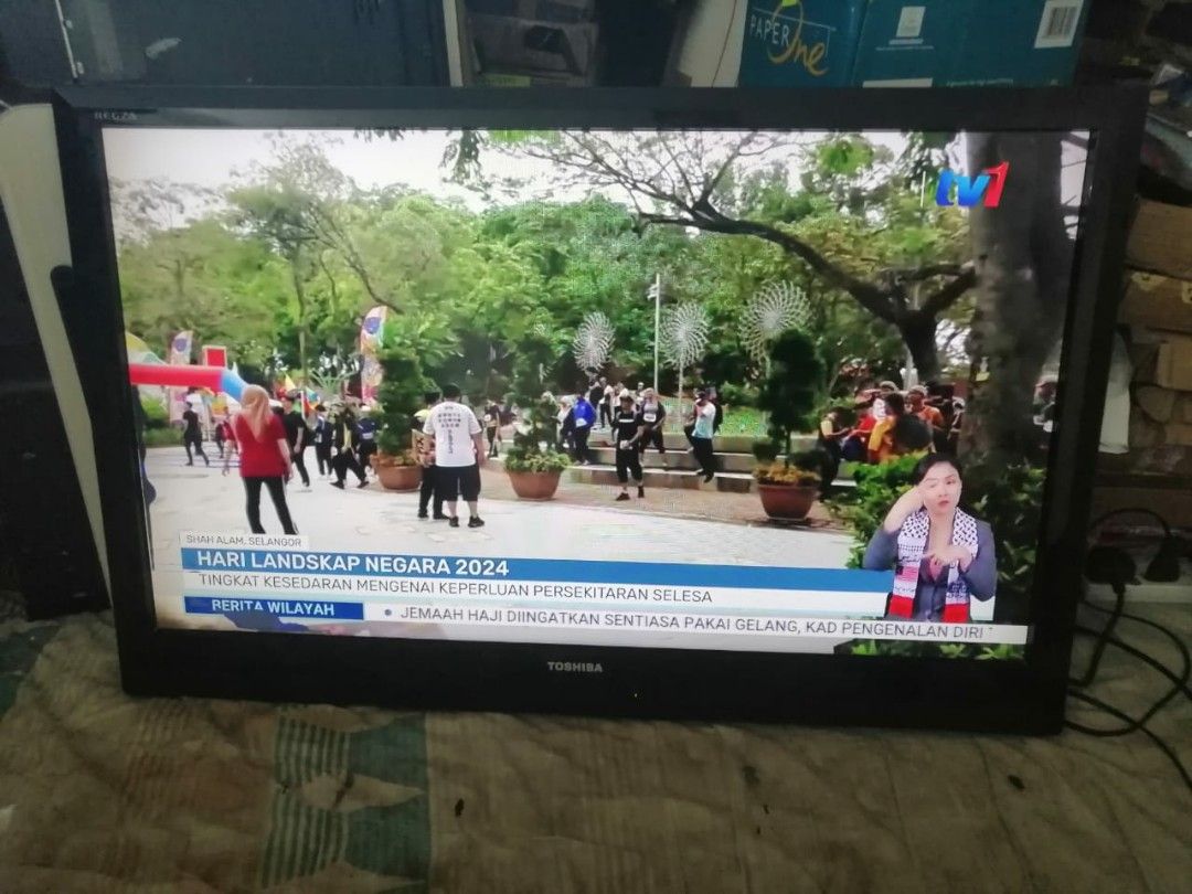 40 inchi FULL HD LCD TV, TV & Home Appliances, TV & Entertainment, TV ...