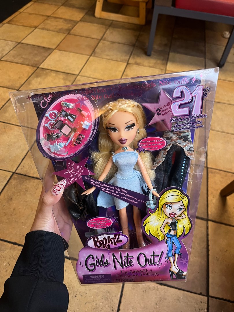 bratz girls nite out cloe, Hobbies & Toys, Toys & Games on Carousell