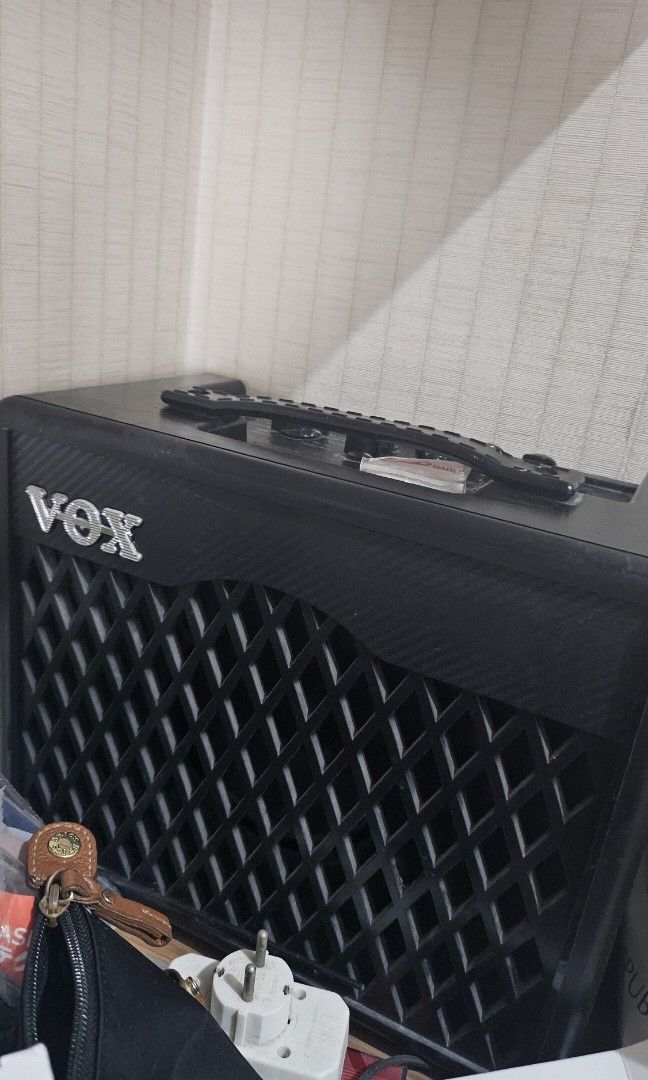 amplifier merk Vox VX I Legacy second bekas (kondisi seperti baru, jarang pakai), Musik & Media ...