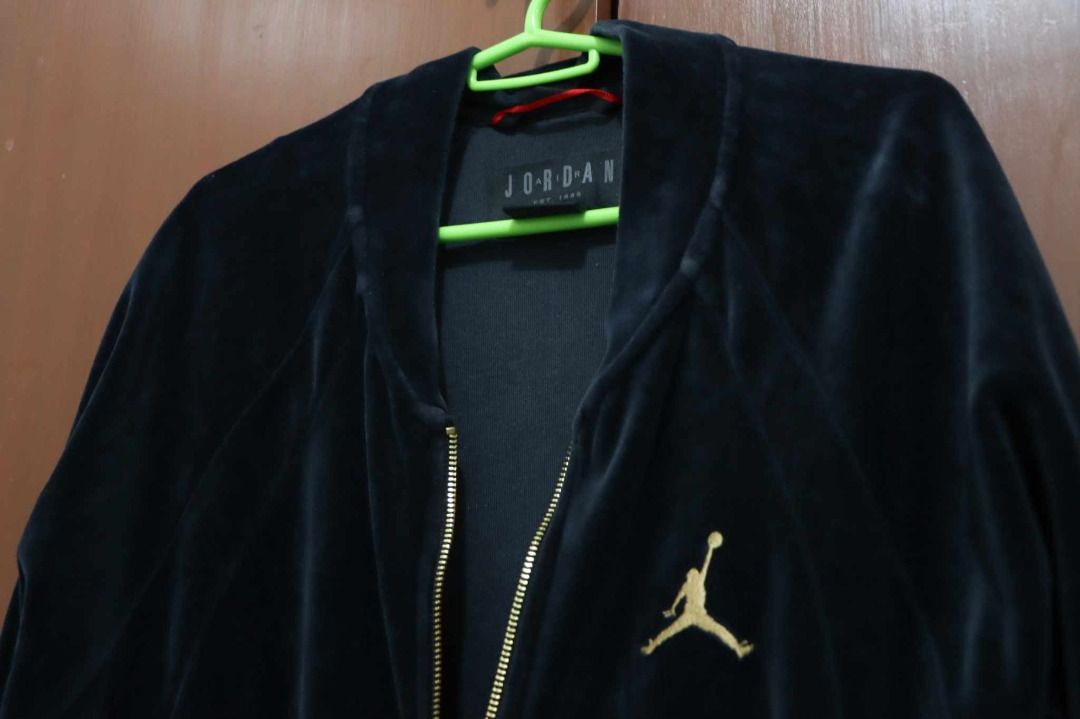 NIKE AIR JORDAN VELOUR JACKET BLACK Metallic GOLD Retro 1 High OG DMP ...