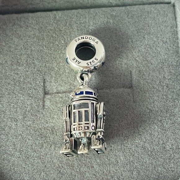 Pandora Star Wars R2-D2 Dangle Charm, Women's Fashion, Jewelry ...