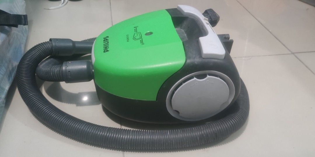 Philips Vacuum Cleaner, Furniture & Home Living, Cleaning & Homecare ...
