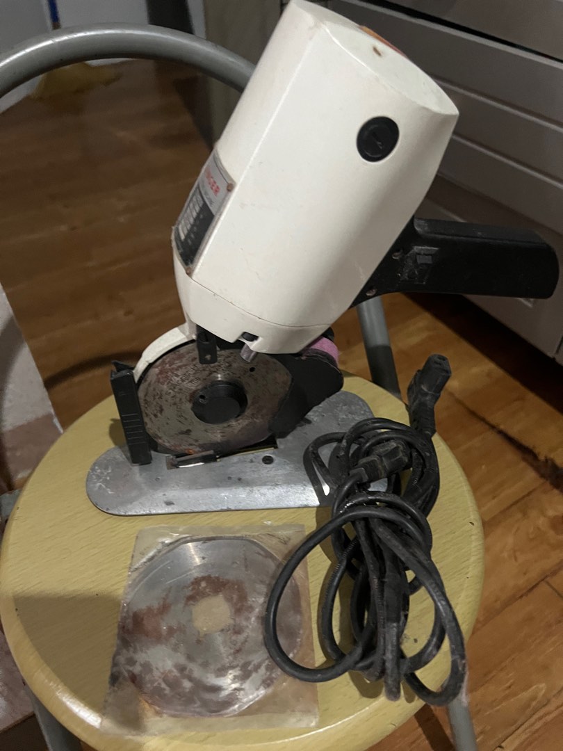 Singer Portable Electric garment cutting machine, Furniture & Home ...