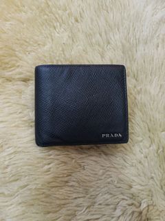 100%Authentic Prada 2MO513 Wallet Bifold Saffiano Leather Shw (Black ...