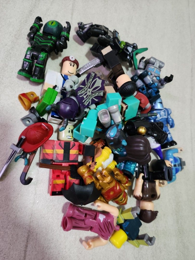 Roblox figures, Hobbies & Toys, Toys & Games on Carousell