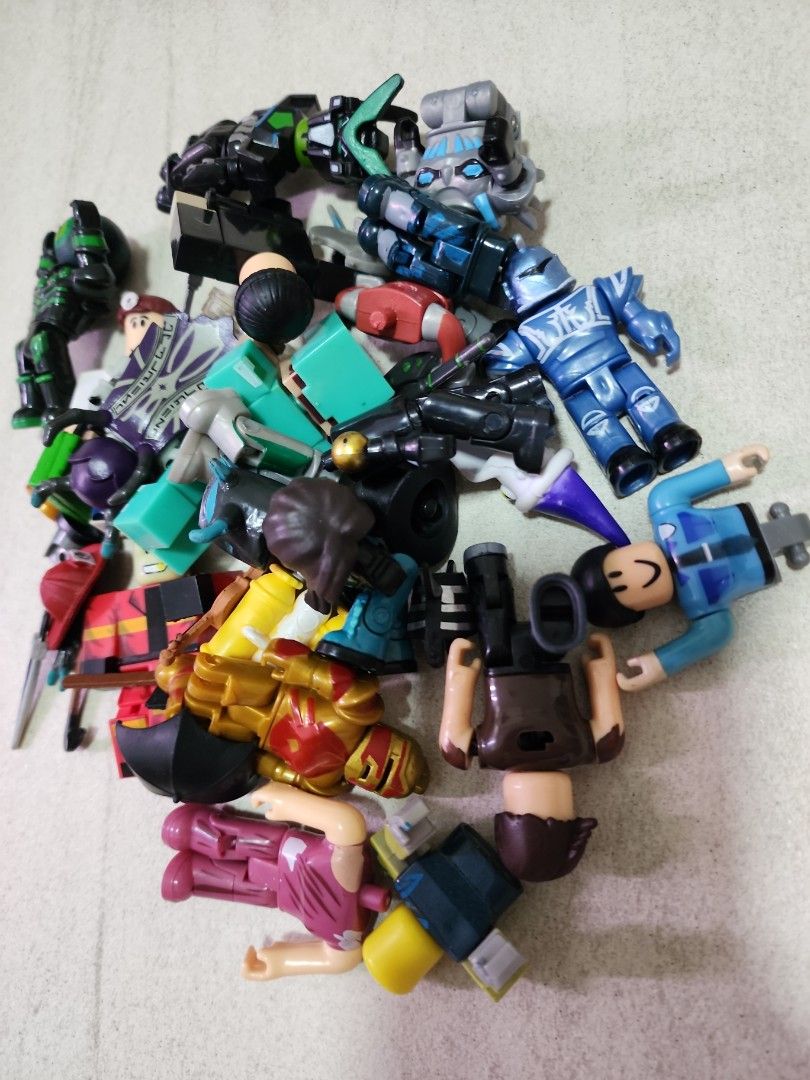 Roblox figures, Hobbies & Toys, Toys & Games on Carousell