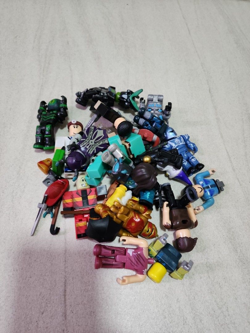Roblox figures, Hobbies & Toys, Toys & Games on Carousell