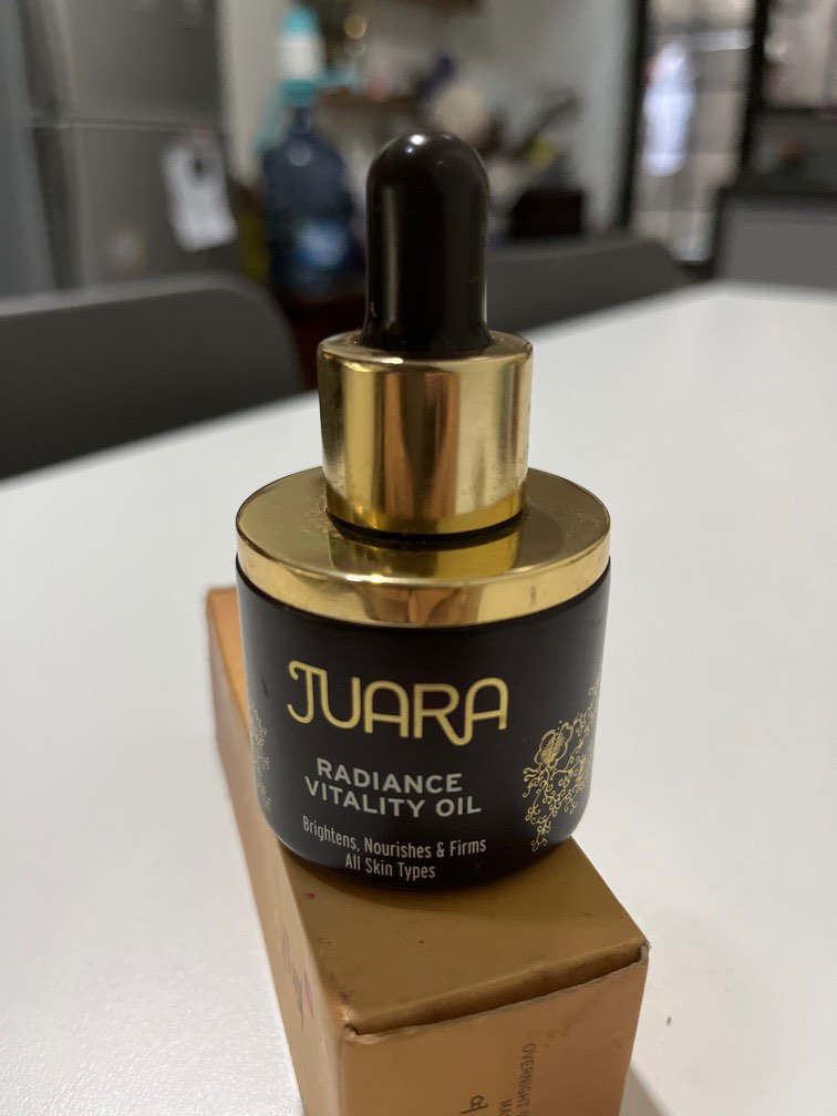 Serum Vit C Radiant Skin Care Products JUARA Skincare, Kesehatan & Kecantikan, Kulit, Sabun ...