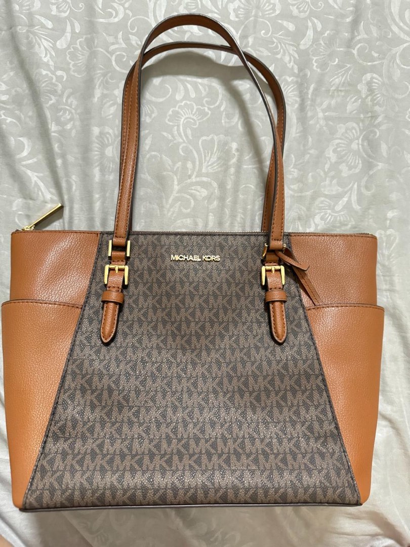 Tas MK Charlotte, Fesyen Wanita, Tas & Dompet di Carousell