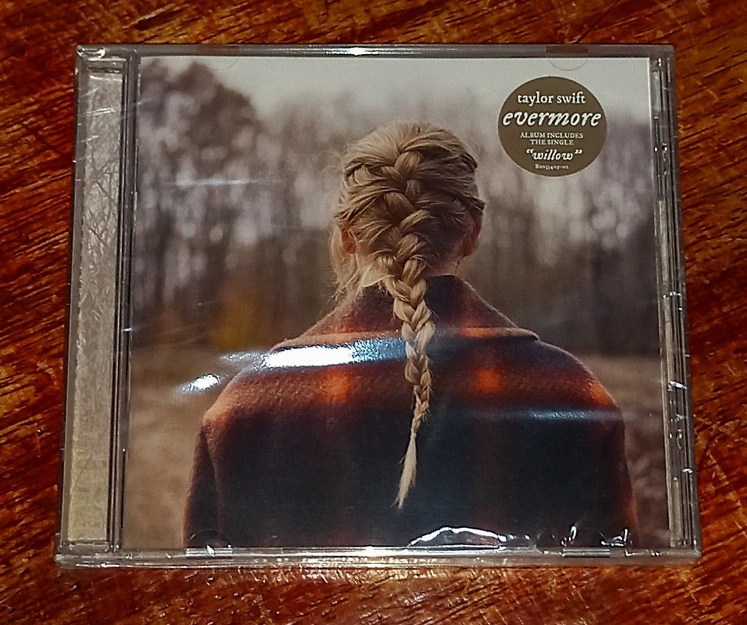 Taylor swift, Hobbies & Toys, Music & Media, CDs & DVDs on Carousell