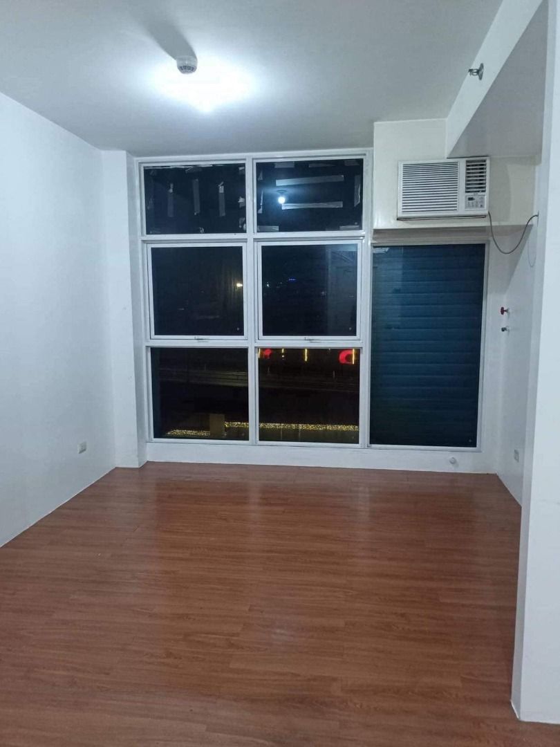 The Linear Makati Condominium unit Facing Manila Bay 28sqm. P3.8 ...