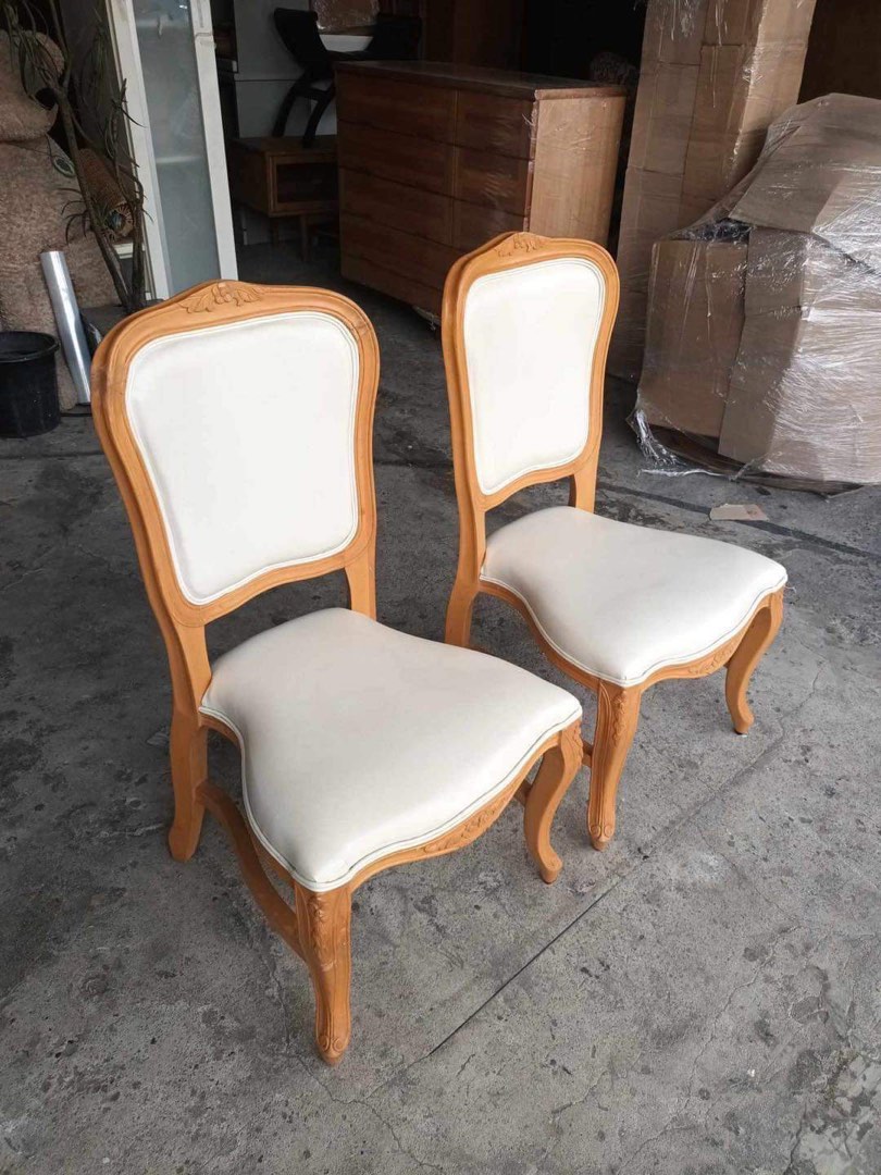 Throne Chairs Italian Style L20 x W20.5 x H17/37 Leather seat Curved ...
