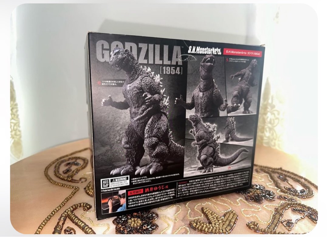Godzilla (1954) Original, Hobbies & Toys, Toys & Games on Carousell