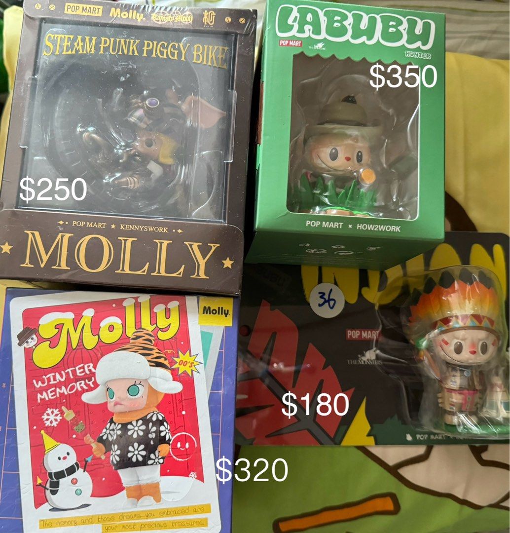 labubu & molly 絕版吊卡, 興趣及遊戲, 玩具 & 遊戲類 - Carousell