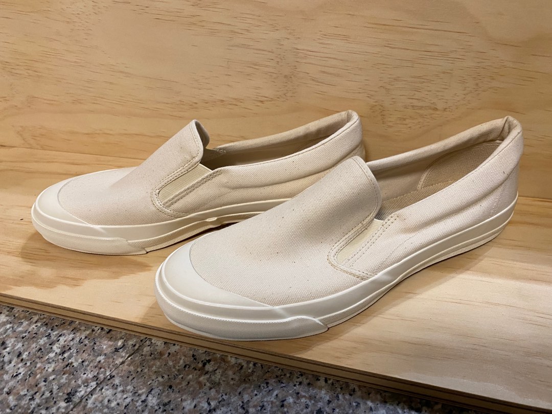 Moo star 正日本全新 懶人鞋, 名牌精品, 精品鞋款在旋轉拍賣